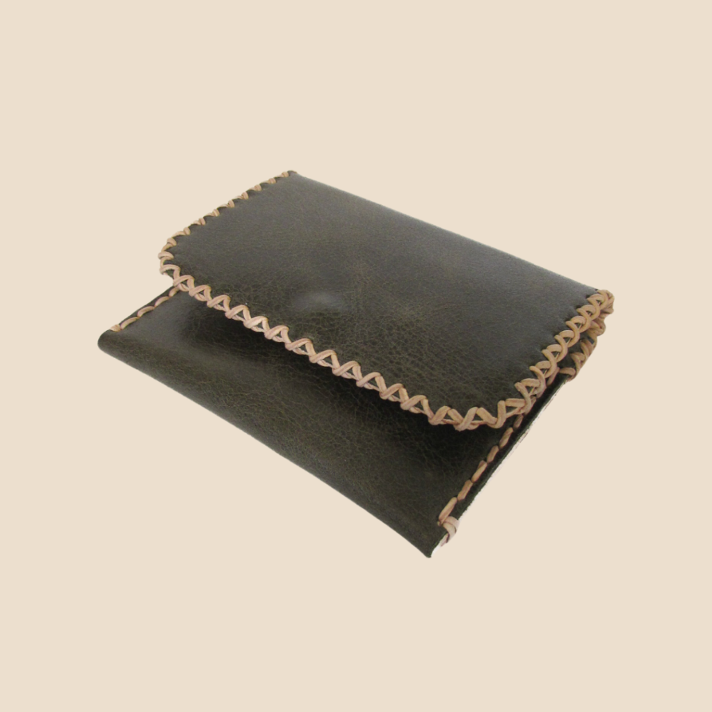magnetic snap pouch in dark green - fado made co.